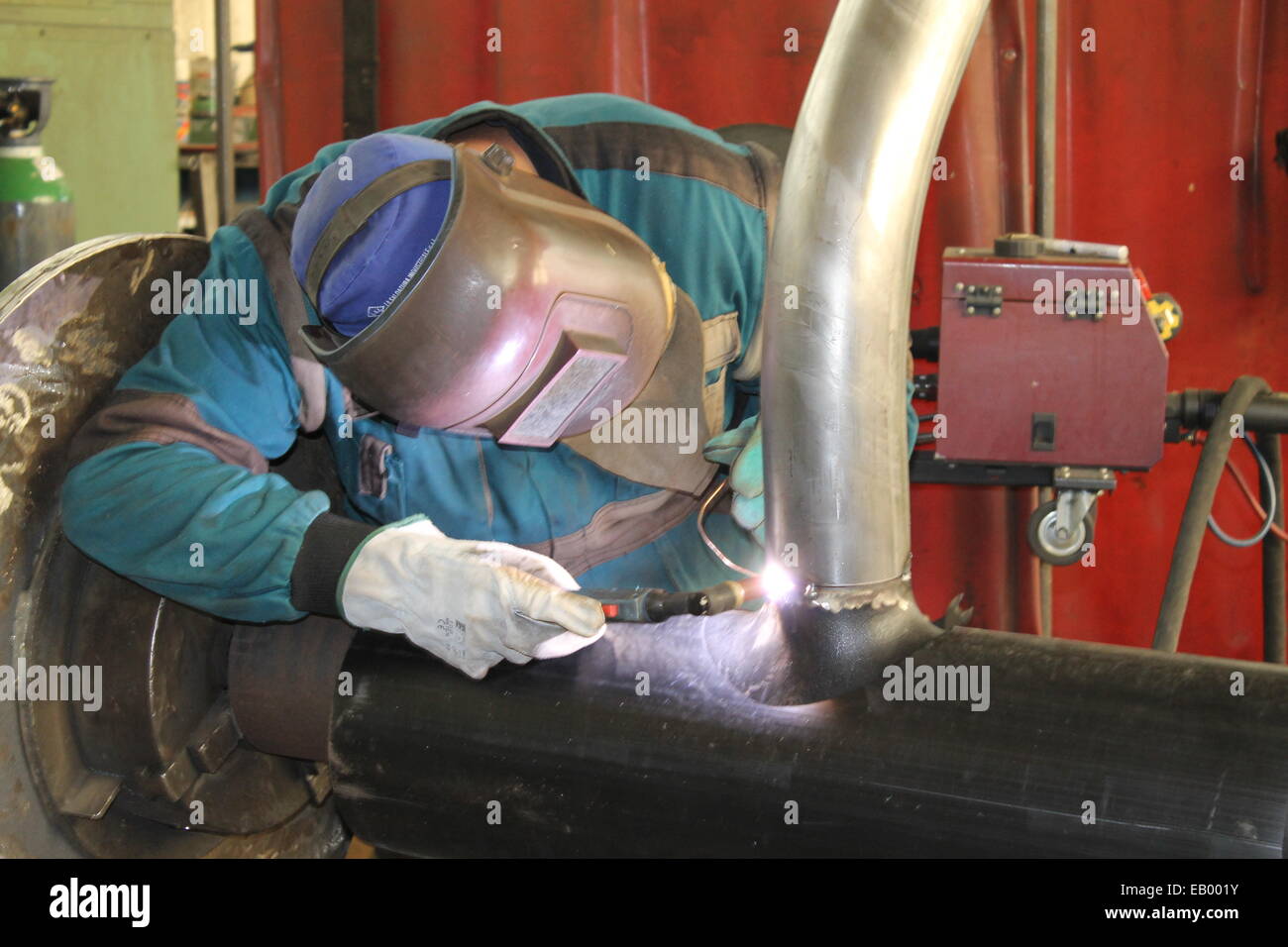 welder welding tig process Stock Photo - Alamy