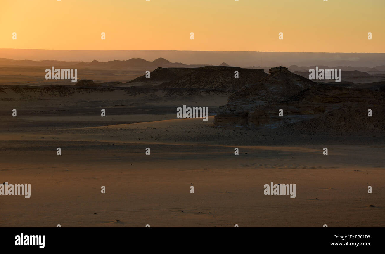 Sahara at sunset, Egypt Stock Photo - Alamy