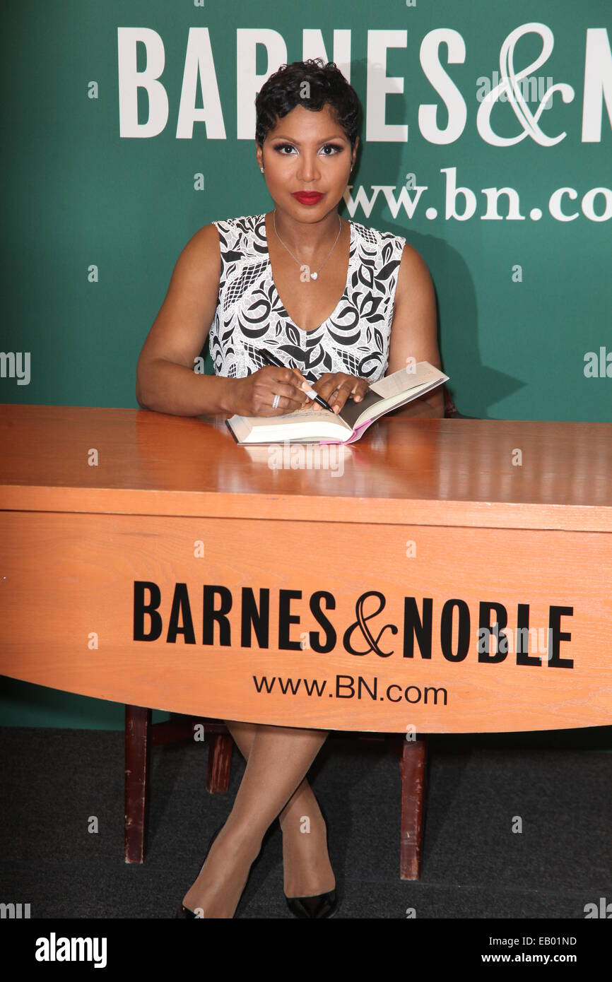 Singer/songwriter Toni Braxton promotes her book 'Unbreak My Heart: A ...