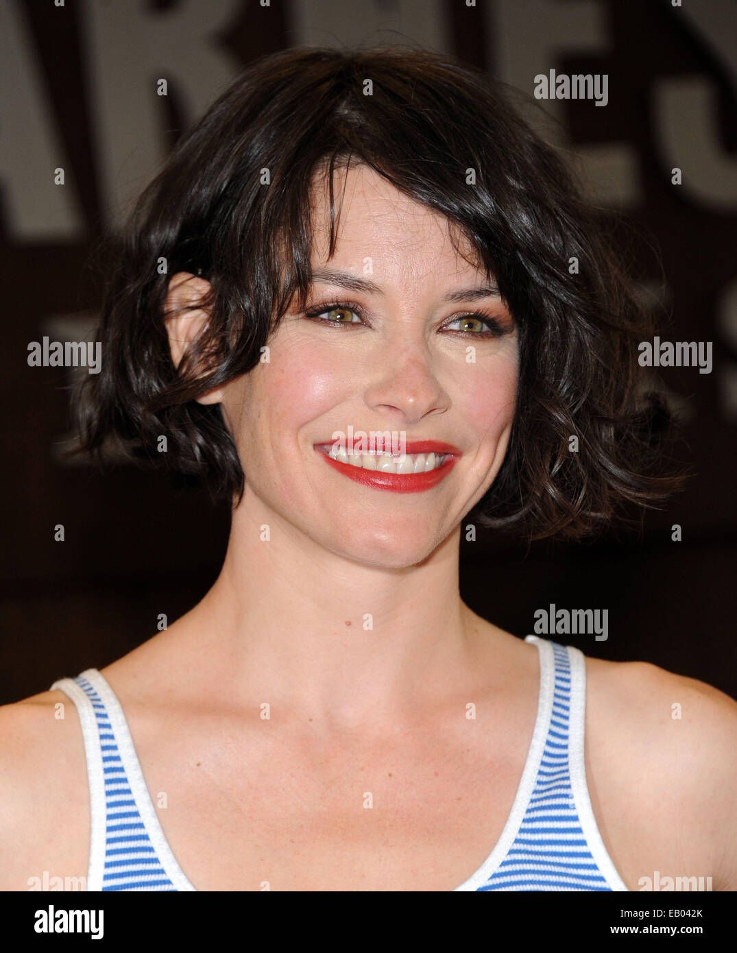 Los Angeles, California, USA. 22nd Nov, 2014. Evangeline Lilly signs ...