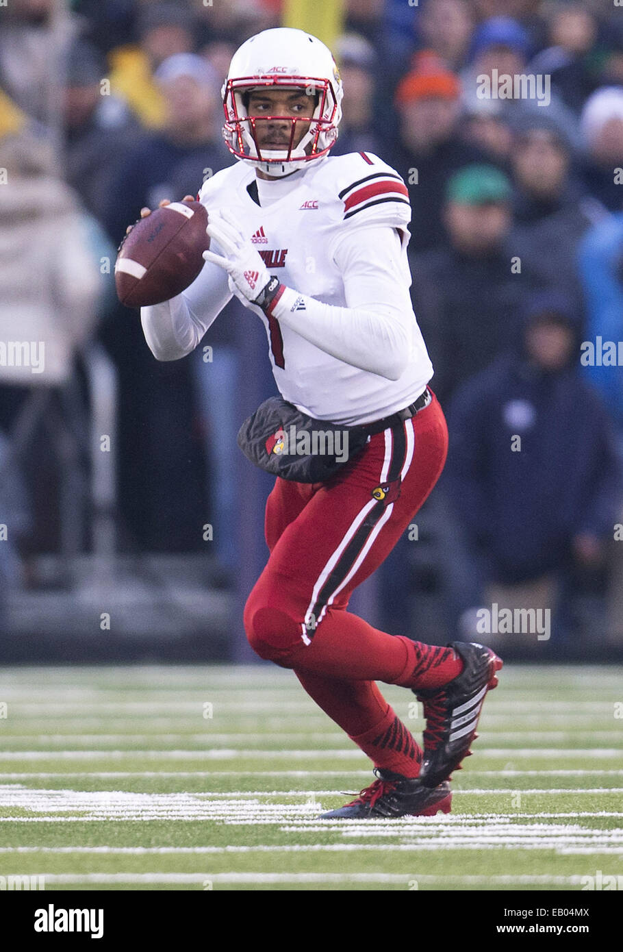 South Bend, Indiana, USA. 22nd Nov, 2014. Louisville quarterback Reggie ...