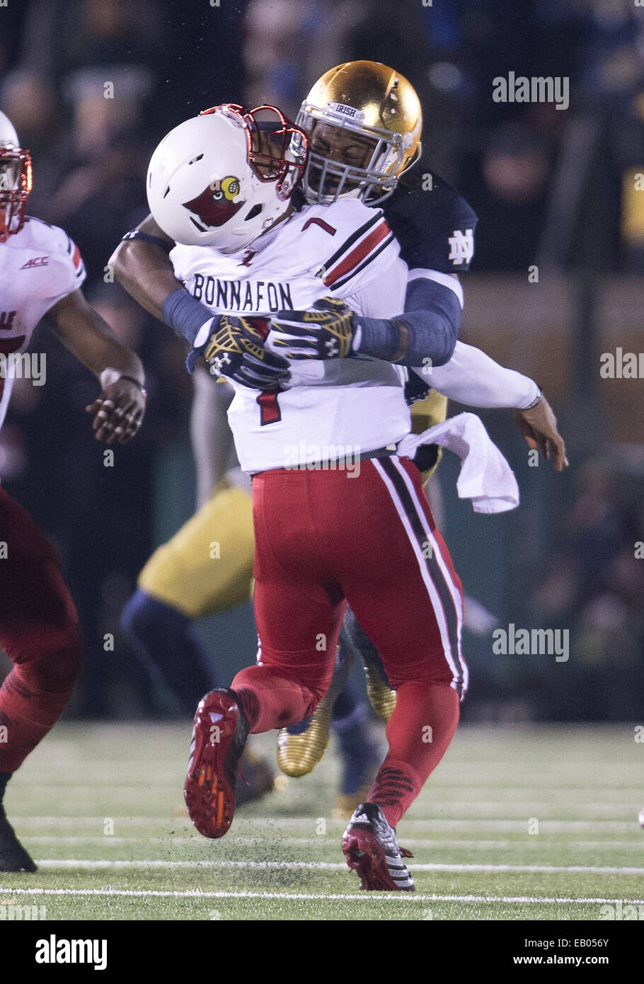 South Bend, Indiana, USA. 22nd Nov, 2014. Notre Dame linebacker Nyles ...