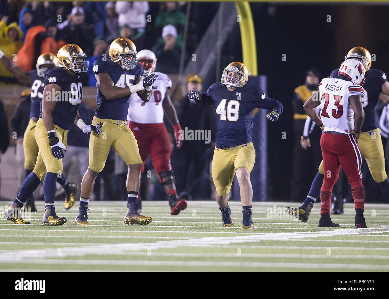 South Bend, Indiana, USA. 22nd Nov, 2014. Notre Dame linebacker Greer ...