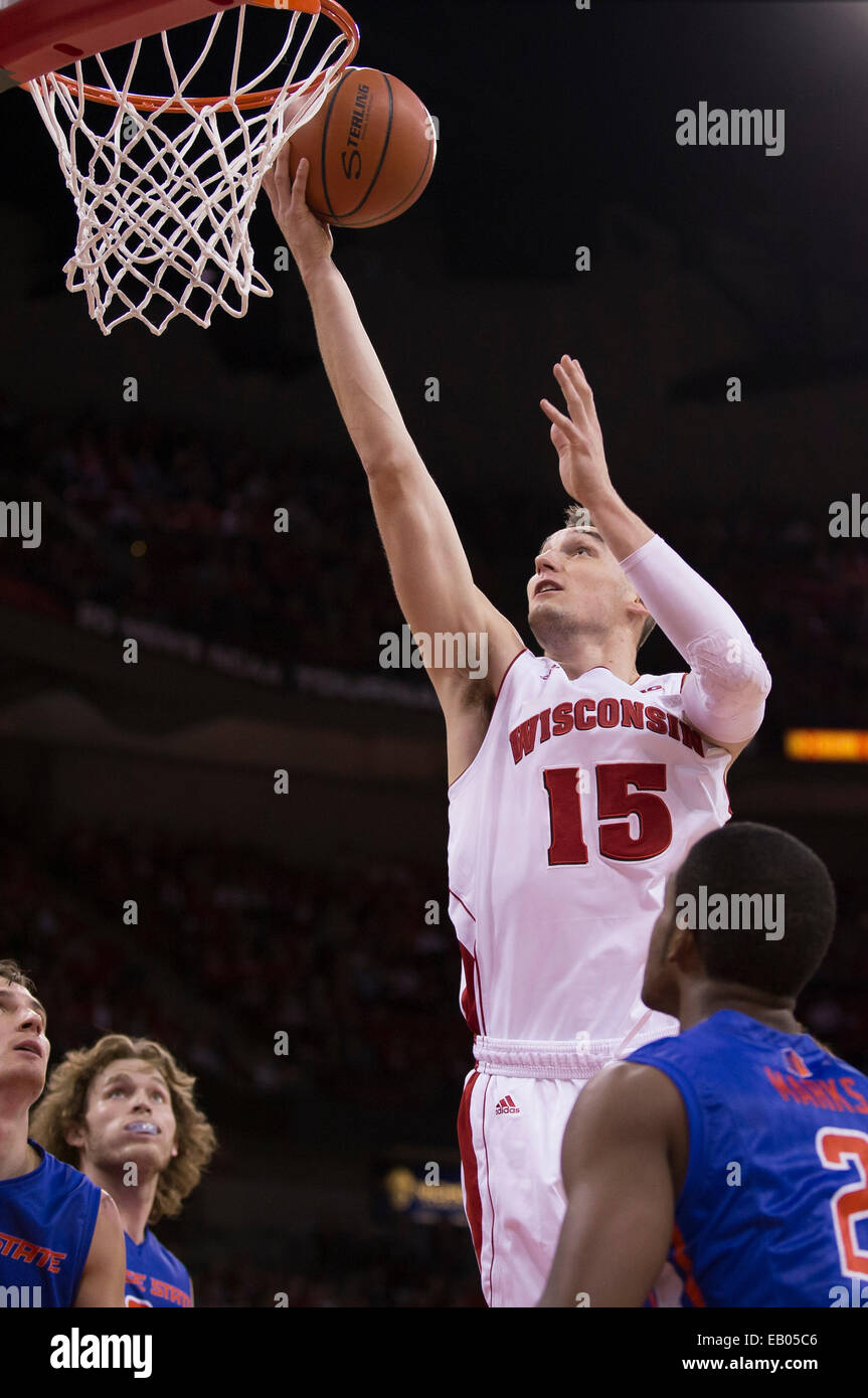 November 22, 2014: Wisconsin Badgers forward Sam Dekker #15 finger ...