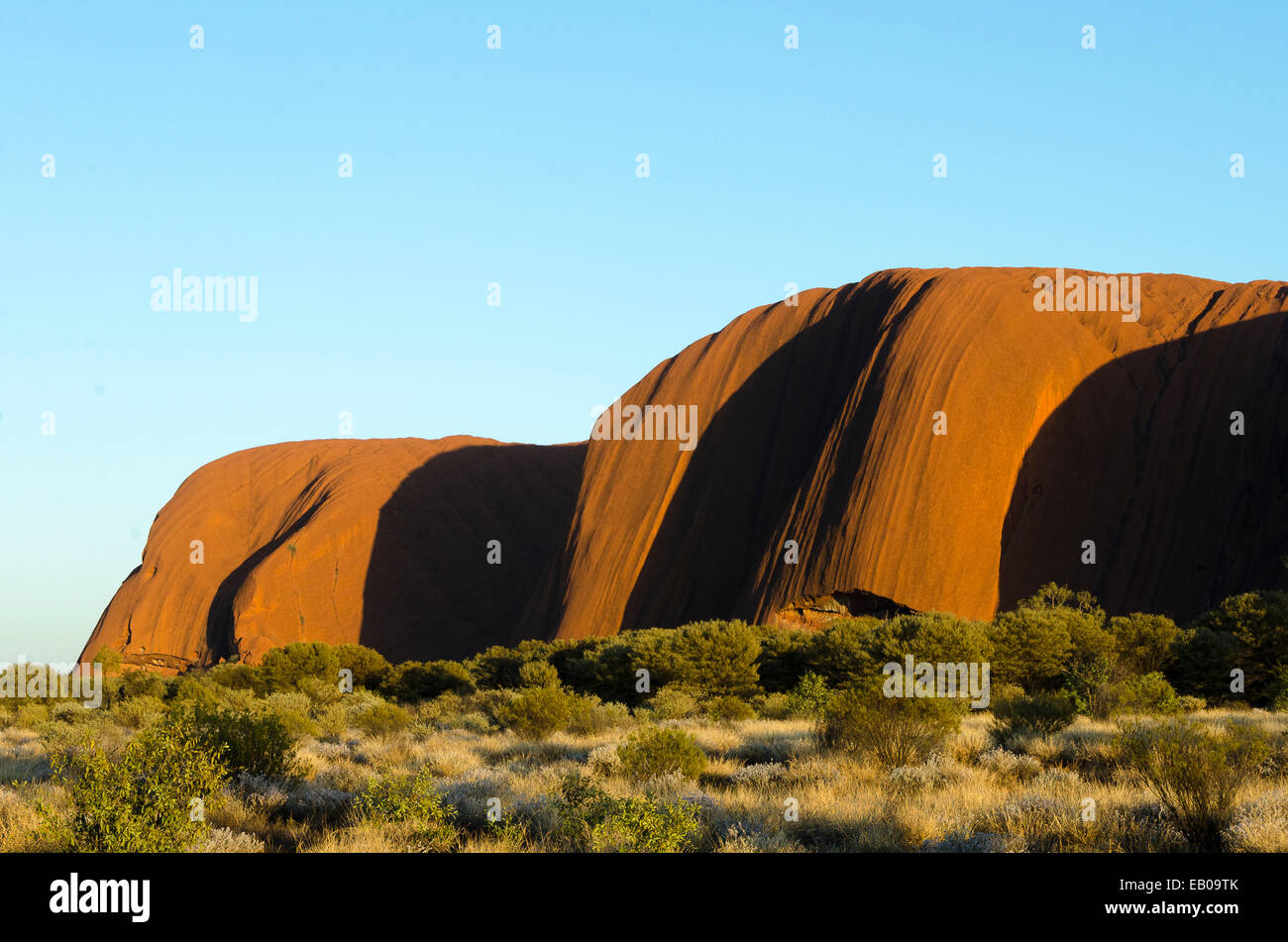 Ayers rock blue sky hi-res stock photography and images - Alamy