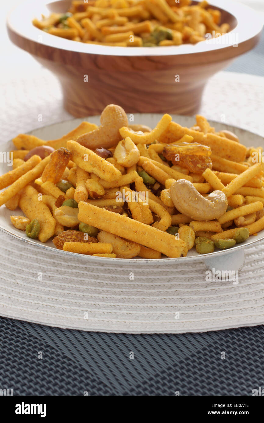 Crunchy noodles hi-res stock photography and images - Alamy