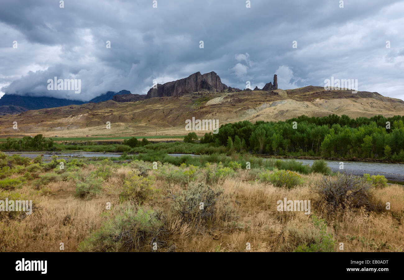 Buffalo Bill State Park with a glimpse of the Shoshone River flanked by ...