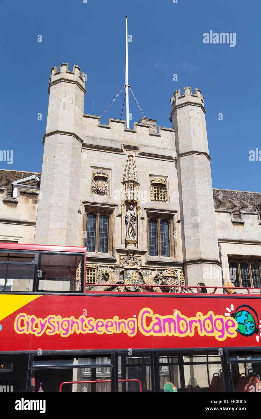 Cambridge bus hi-res stock photography and images - Alamy