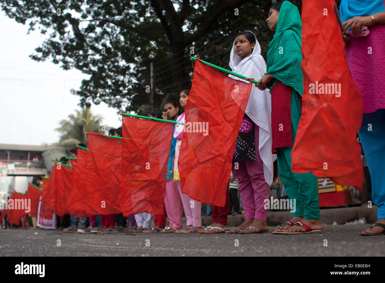 Dhaka, Bangladesh. 23rd November, 2014. Victims of Tazreen Fashion made ...