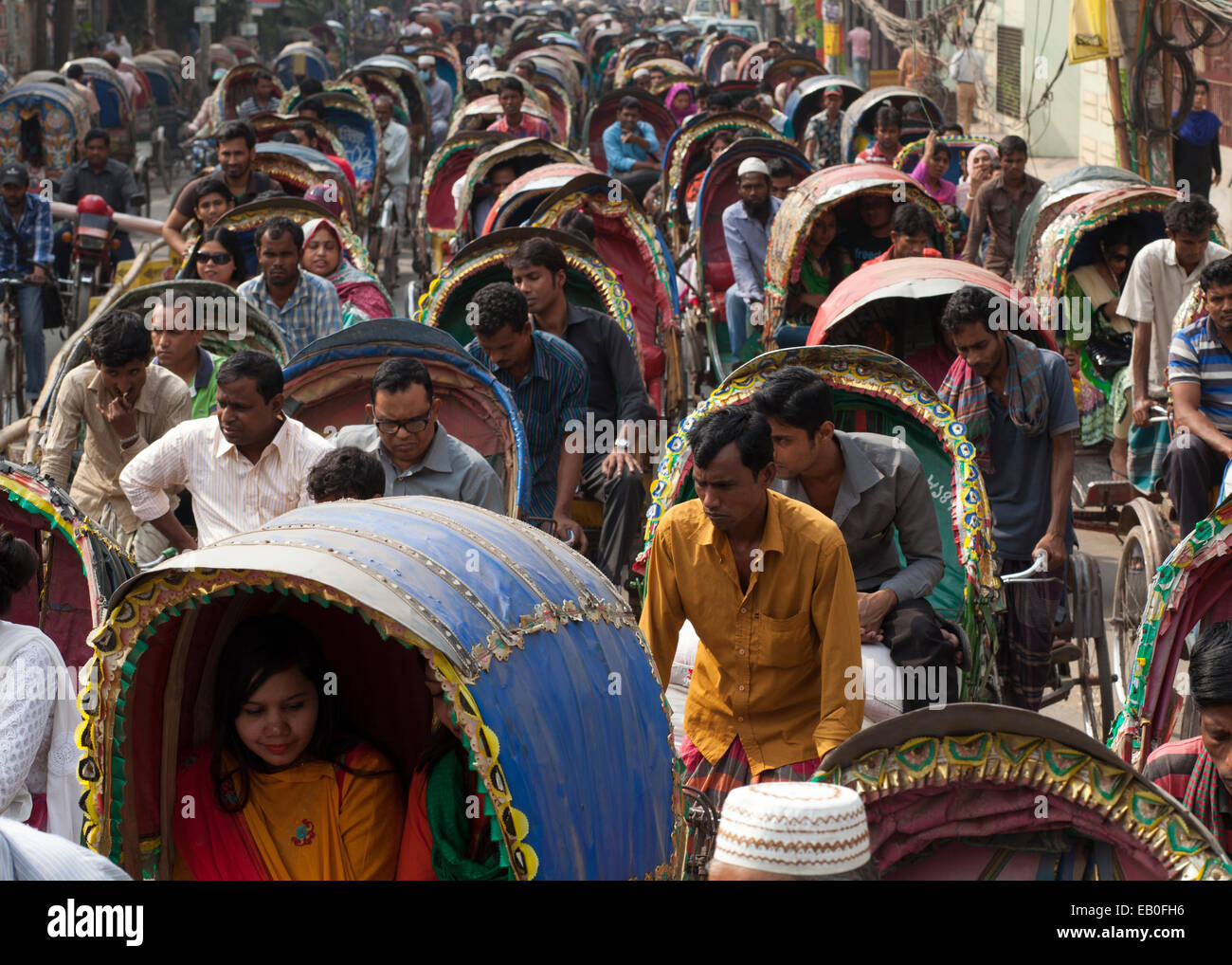 Dhaka,Bangladesh. 23rd November, 2014. A busy Rickshaw way in Dhaka ...