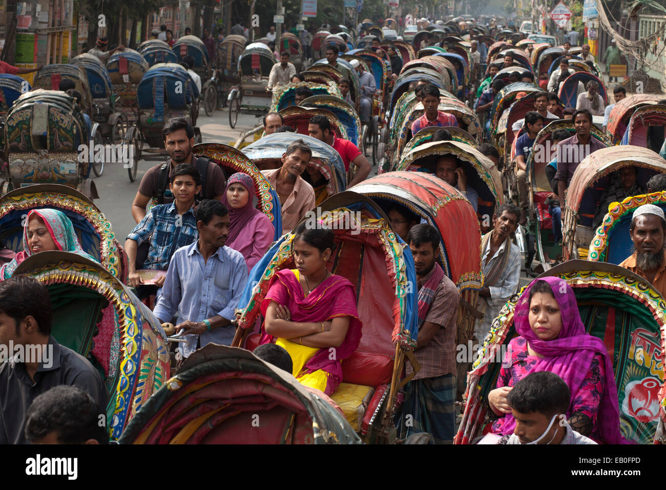 Dhaka,Bangladesh. 23rd November, 2014. A busy Rickshaw way in Dhaka ...