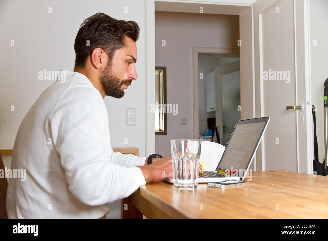 Man work home office hi-res stock photography and images - Alamy