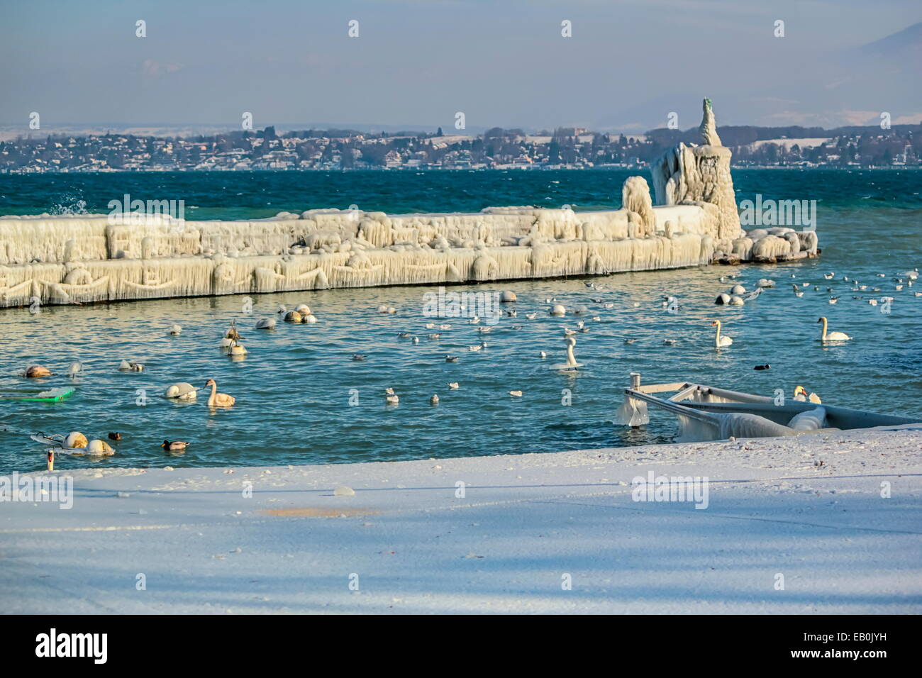 Lake geneva switzerland frozen hi-res stock photography and images - Alamy