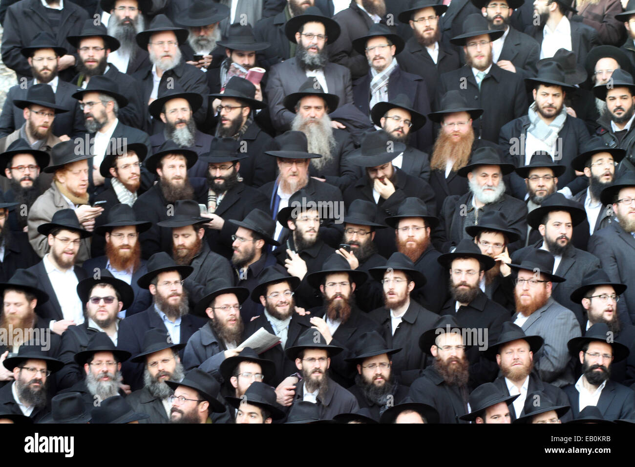 Thousands of bearded hasidic rabbis hi-res stock photography and images ...