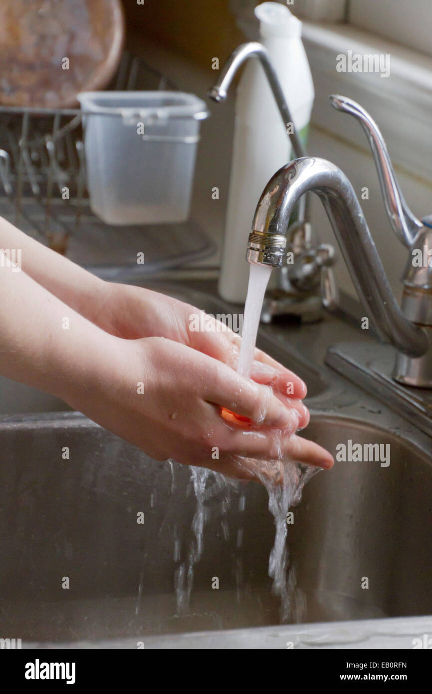 Wash Hands In Kitchen Sink at Allison Rios blog