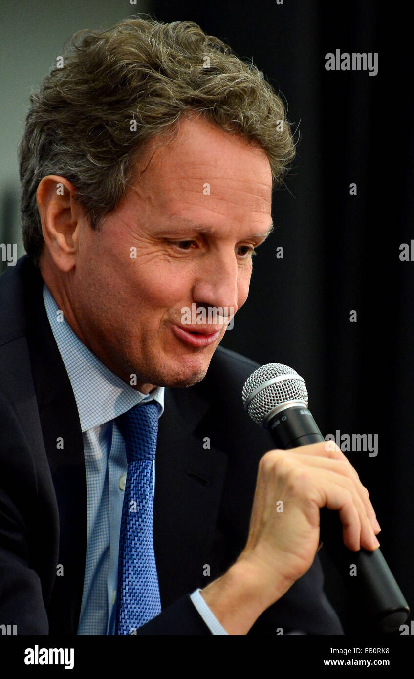 Timothy Geithner speaks with Bloomberg Television reporter Julianna ...