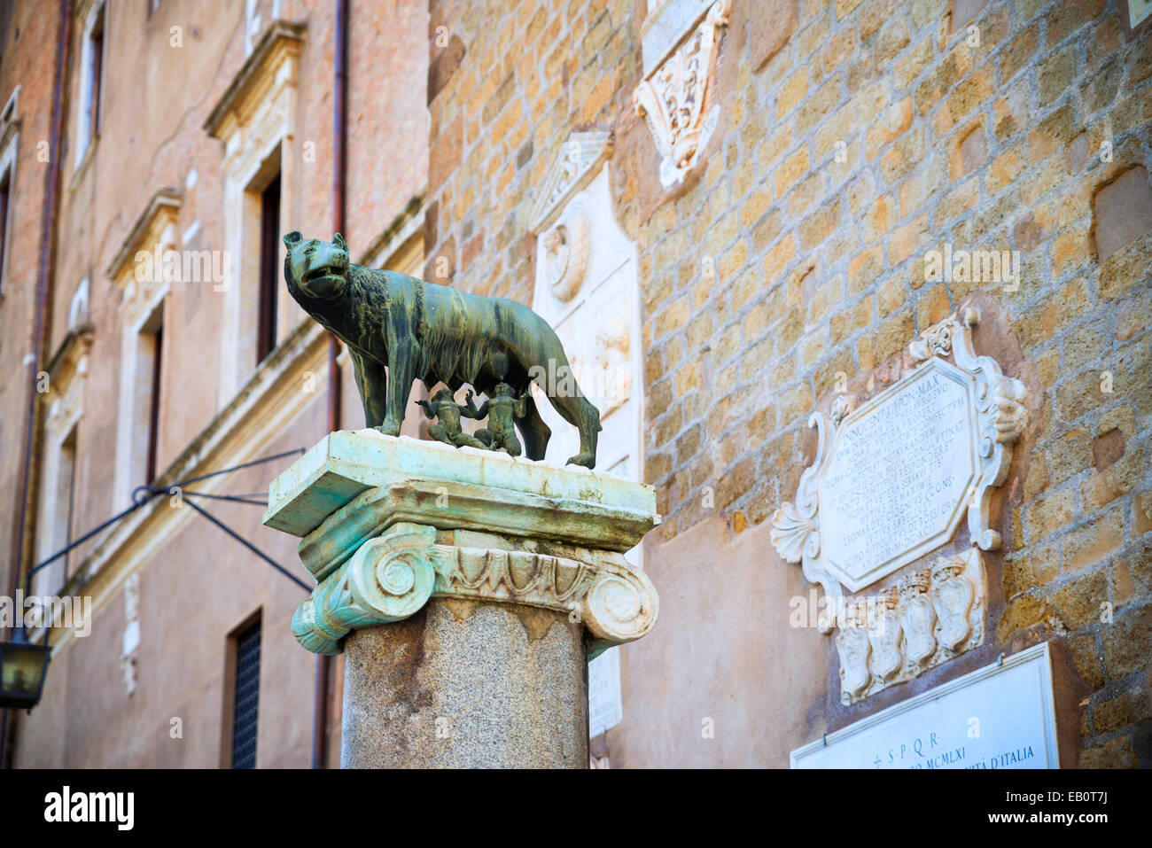 Etruscan bronze She Wolf with Romulus and Remus statue in Rome, Italy ...
