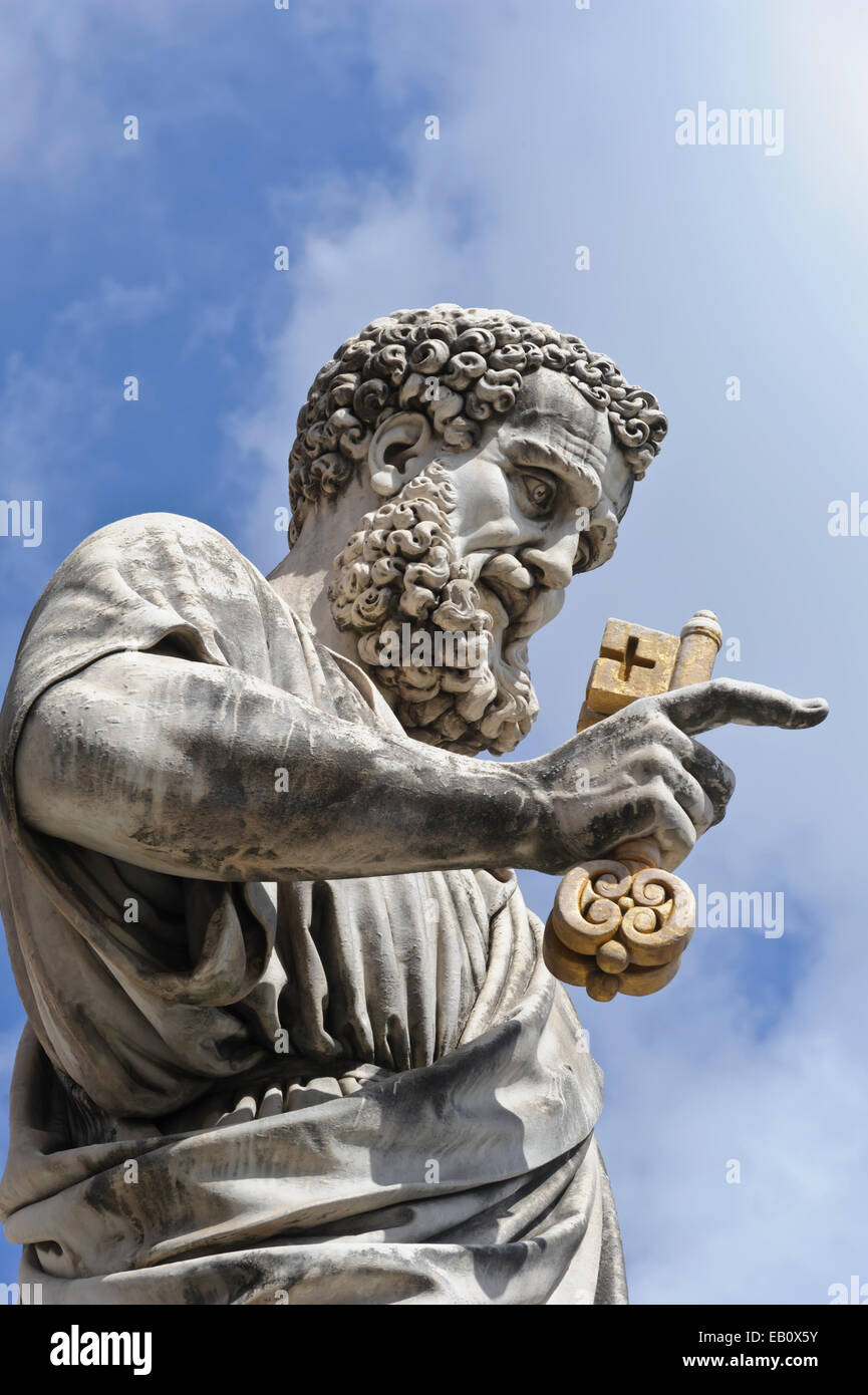 St basilica clock bell vatican hi-res stock photography and images - Alamy