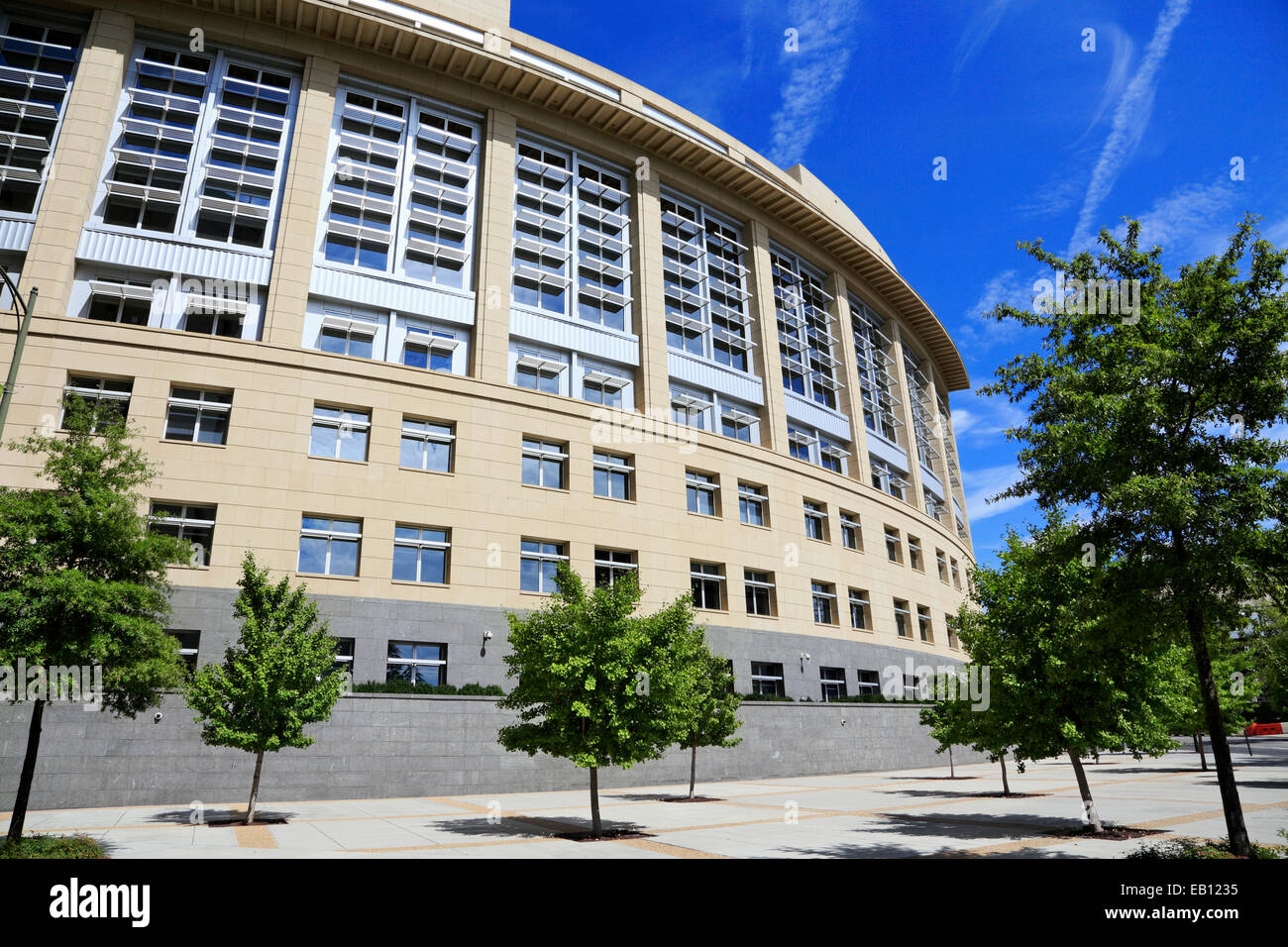 Modern federal courthouse building hi-res stock photography and images ...