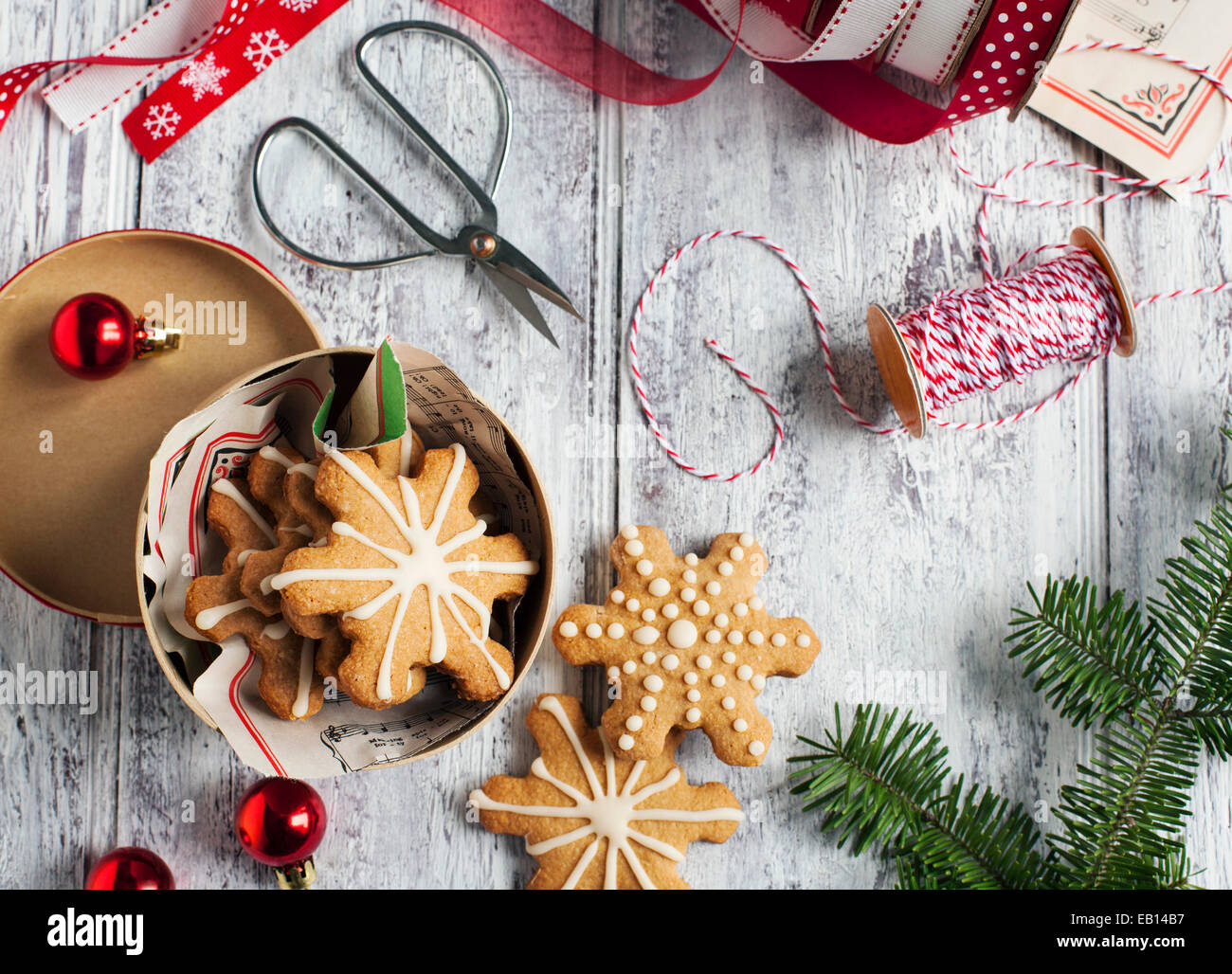 Cookies with ribbon hi-res stock photography and images - Alamy