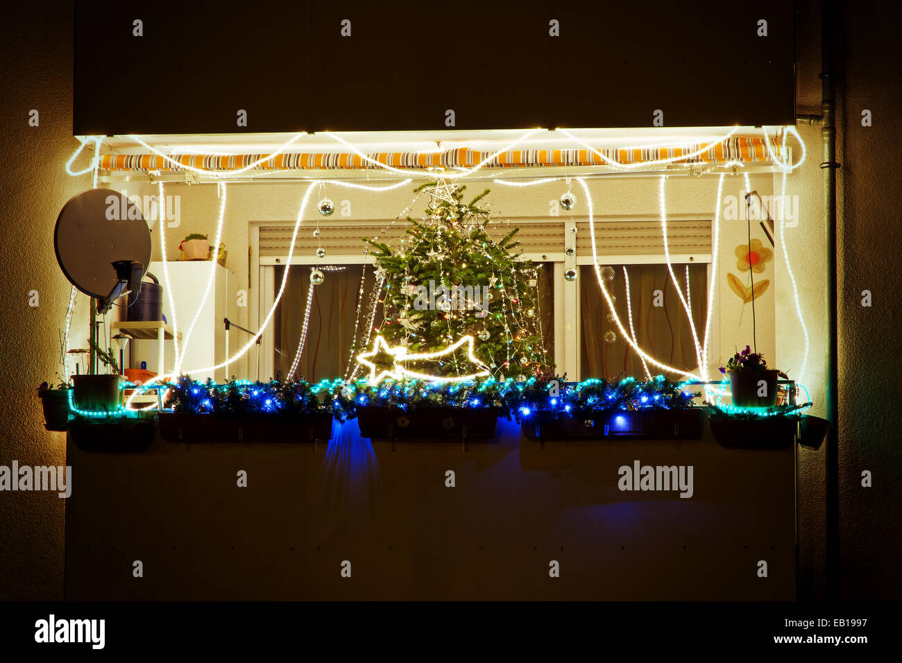 Decoration christmas balcony hi-res stock photography and images - Alamy