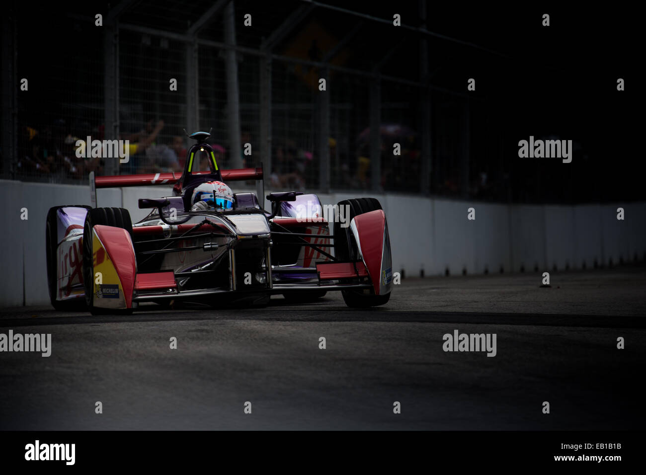 Sam Bird (Virgin Racing Team) control the vehicle to win the First ...
