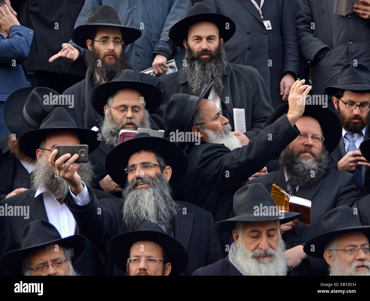 Group selfies hi-res stock photography and images - Alamy