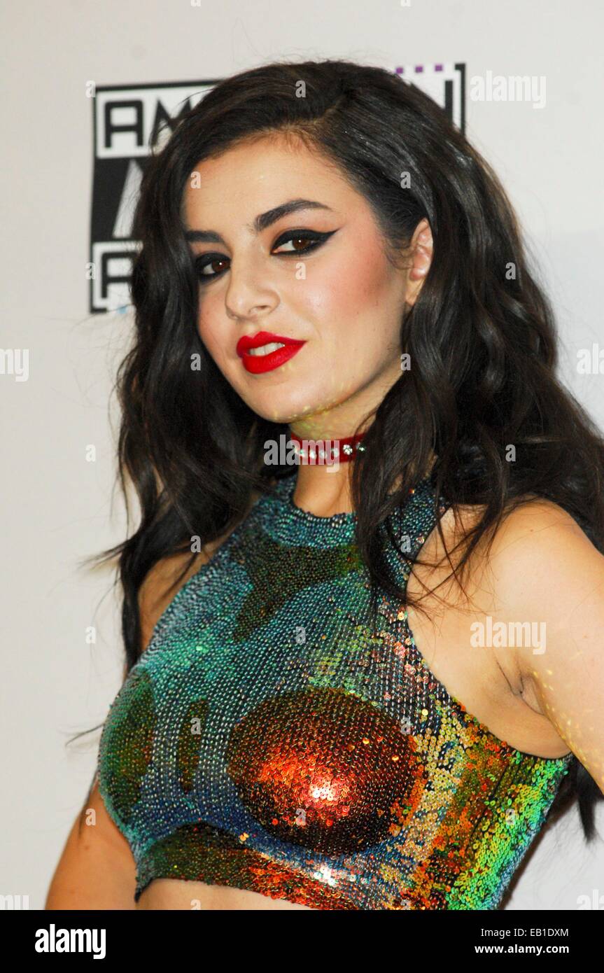 In los angeles press room charli xcx hi-res stock photography and ...