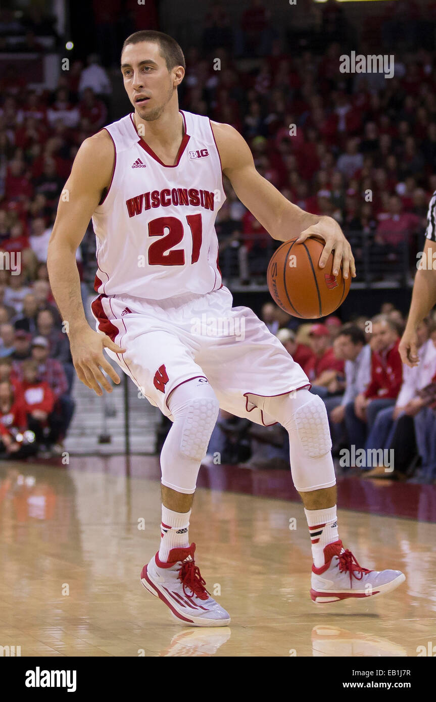 November 22, 2014: Wisconsin Badgers guard Josh Gasser #21 in action ...
