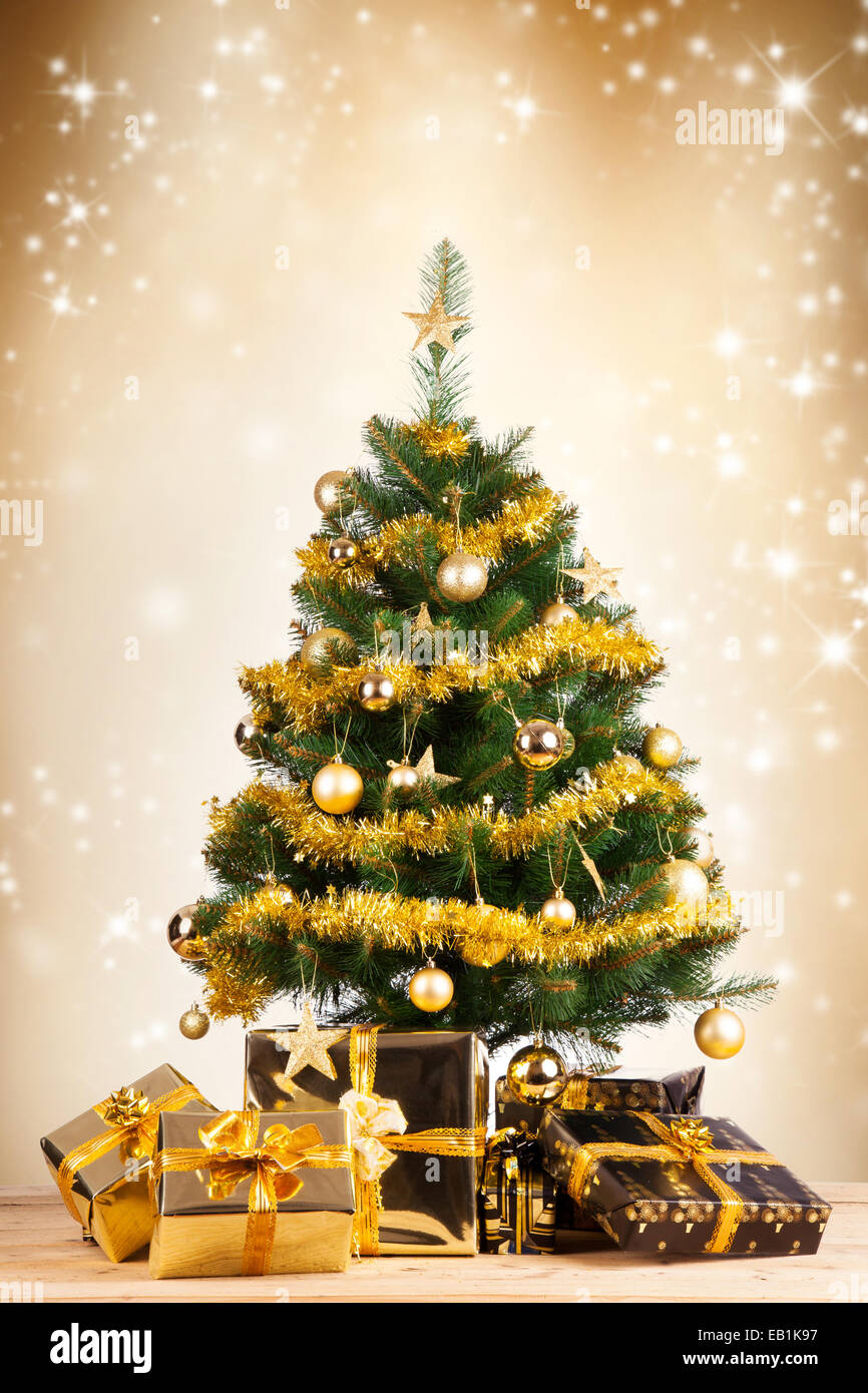 Postcard golden christmas tree hi-res stock photography and images - Alamy