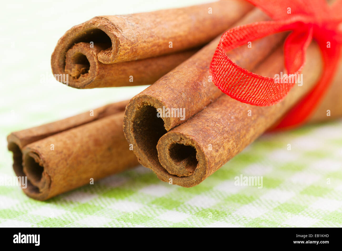 Green gingham pattern hi-res stock photography and images - Alamy