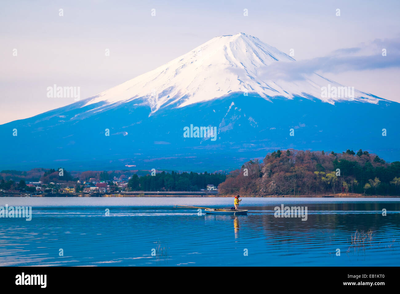 The beautiful mount Fuji in Japan at sunrise Stock Photo - Alamy