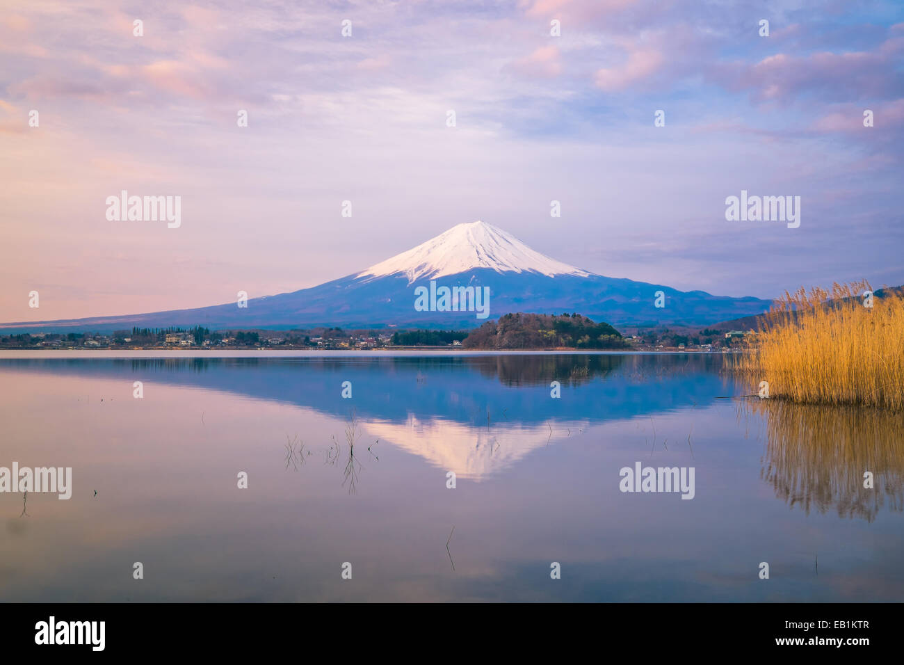 Mount Fuji Sunrise Stock Photos & Mount Fuji Sunrise Stock Images - Alamy