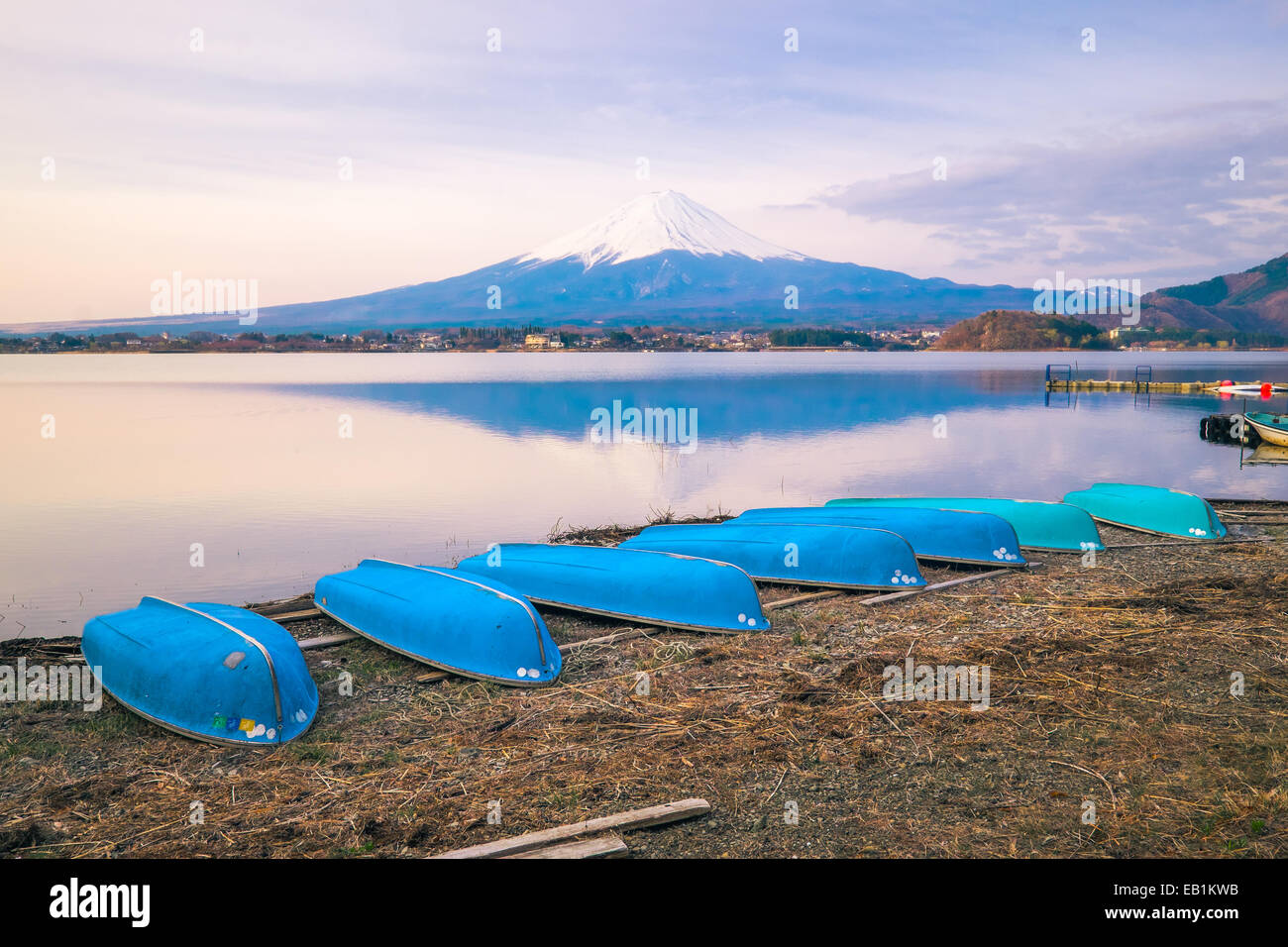 The beautiful mount Fuji in Japan at sunrise Stock Photo - Alamy