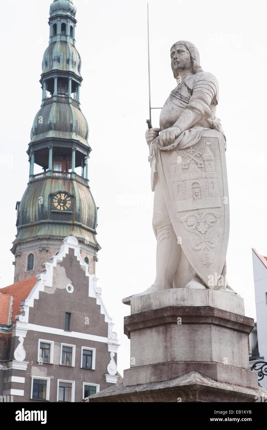 St Peters Lutheran Church and the St Roland Statue, Riga, Latvia Stock ...