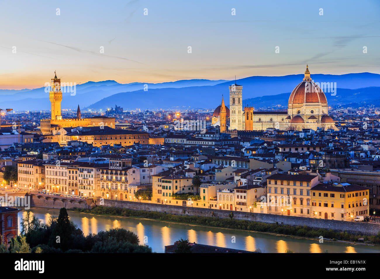 Tuscany italy sunset panorama hi-res stock photography and images - Alamy