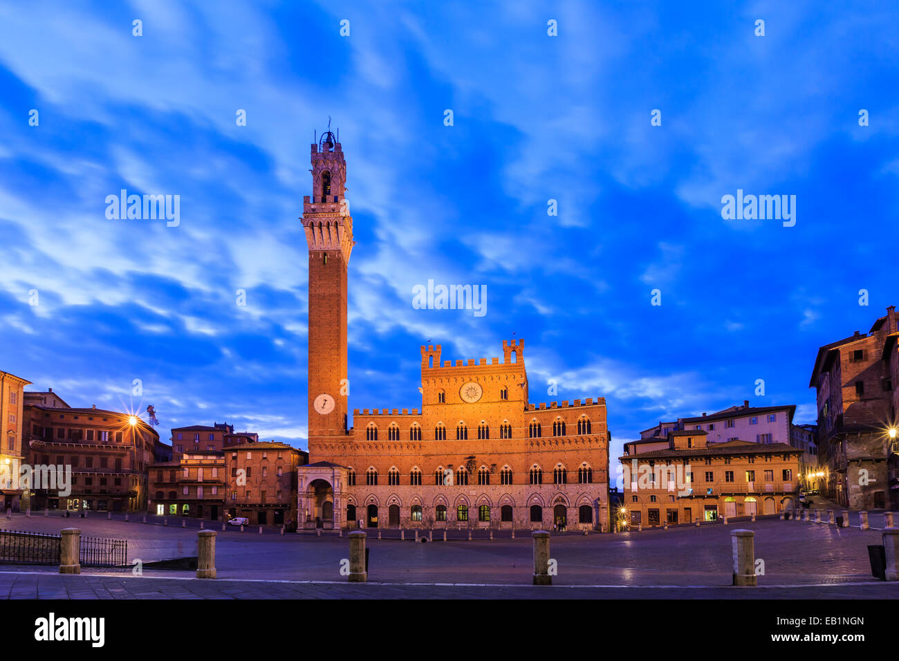 Siena clock tower hi-res stock photography and images - Alamy