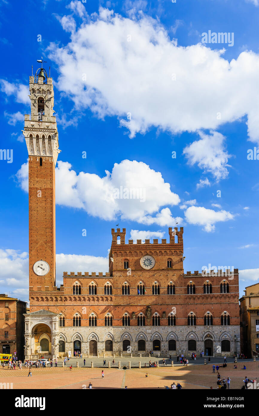 Town built by siena hi-res stock photography and images - Alamy