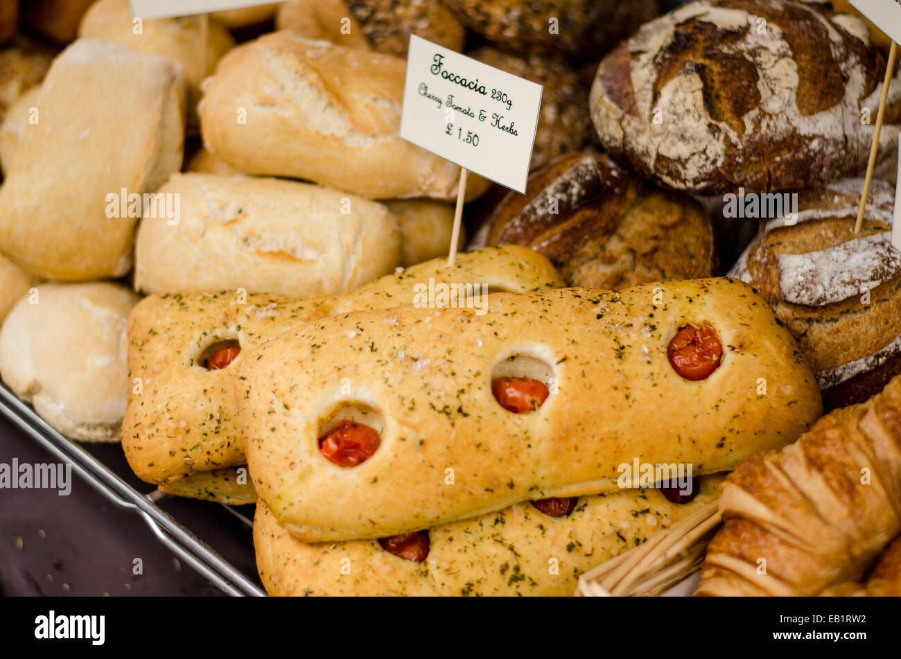 Fresh bread being sold on a market stall Stock Photo - Alamy