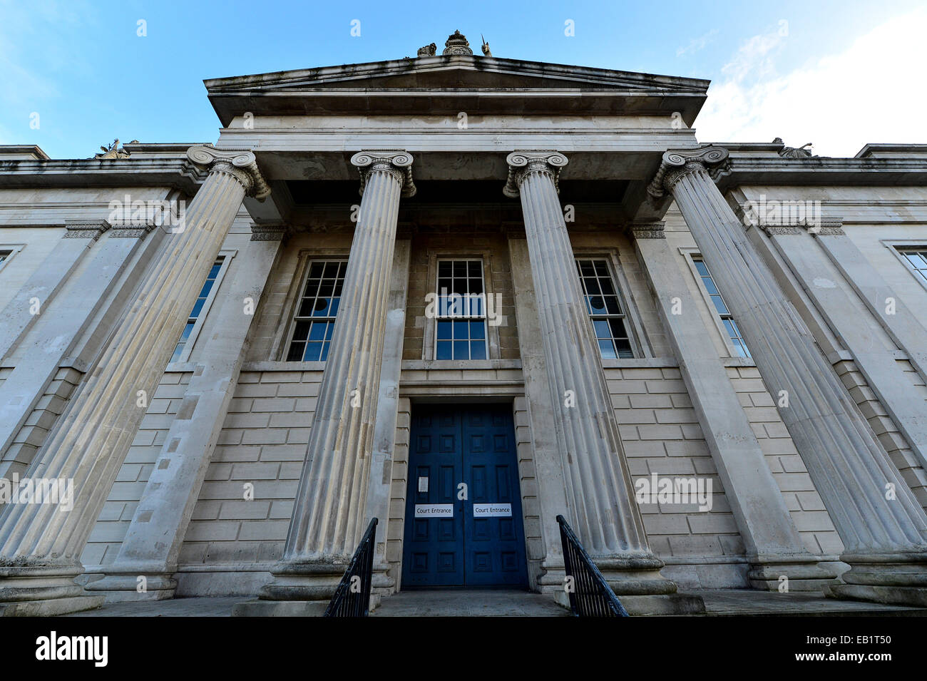 Londonderry court house hi-res stock photography and images - Alamy