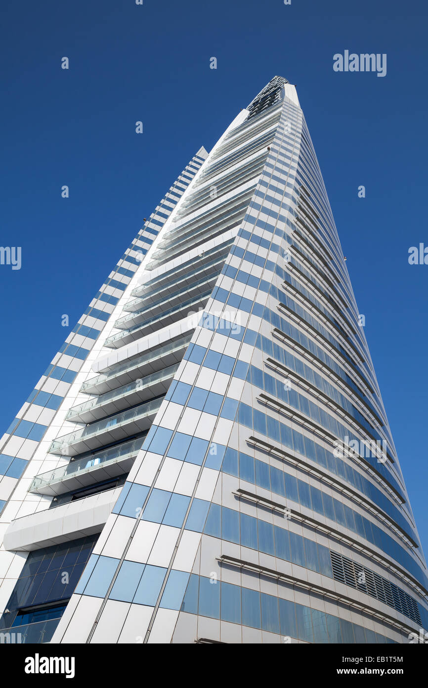 Glass tower complex hi-res stock photography and images - Alamy