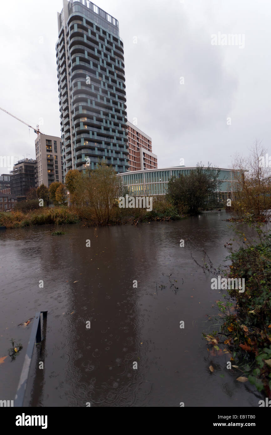 Cornmill gardens river ravensbourne lewisham hi-res stock photography ...