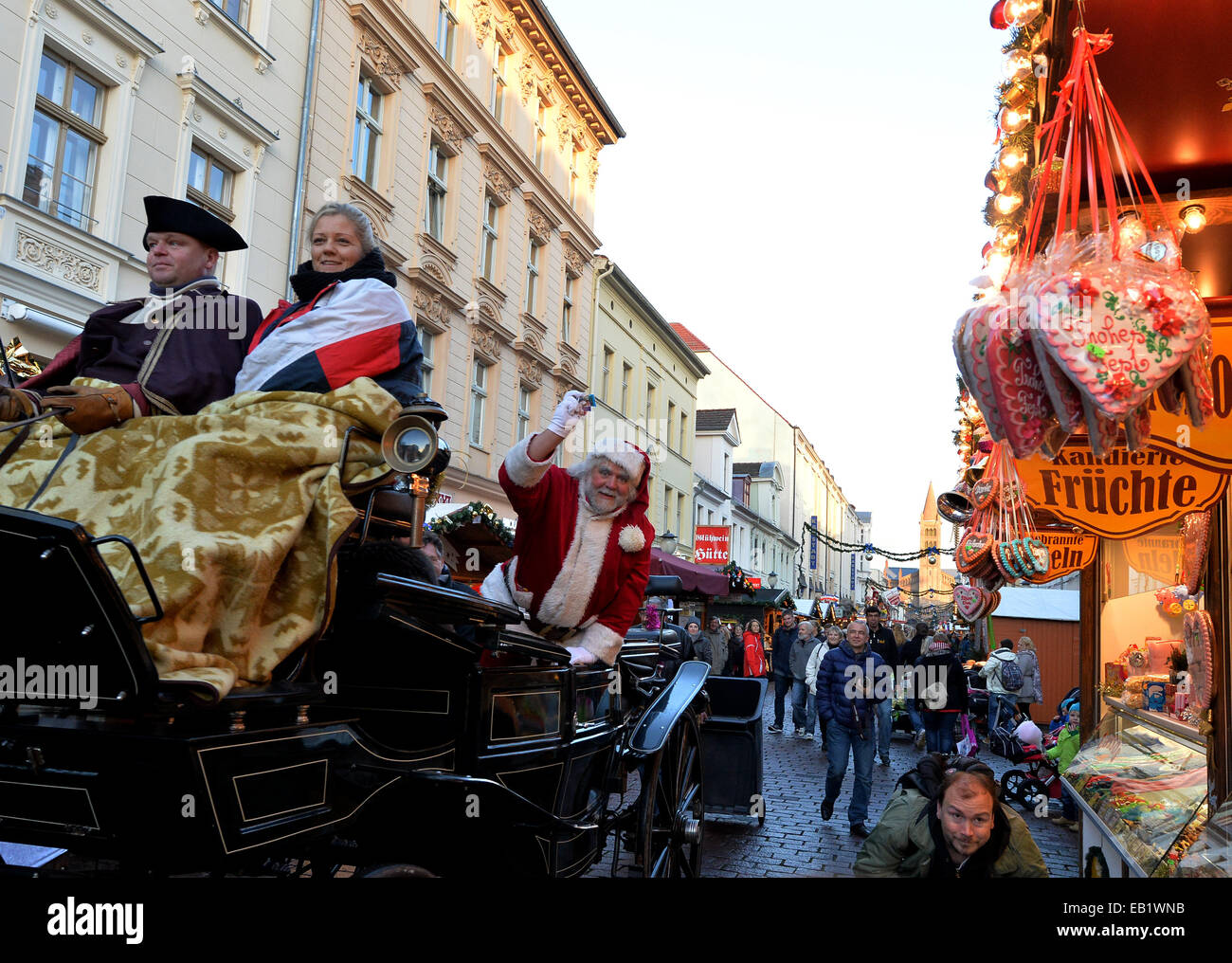 Santa Claus arrives in a sleigh to the opening of the Christmas market ...