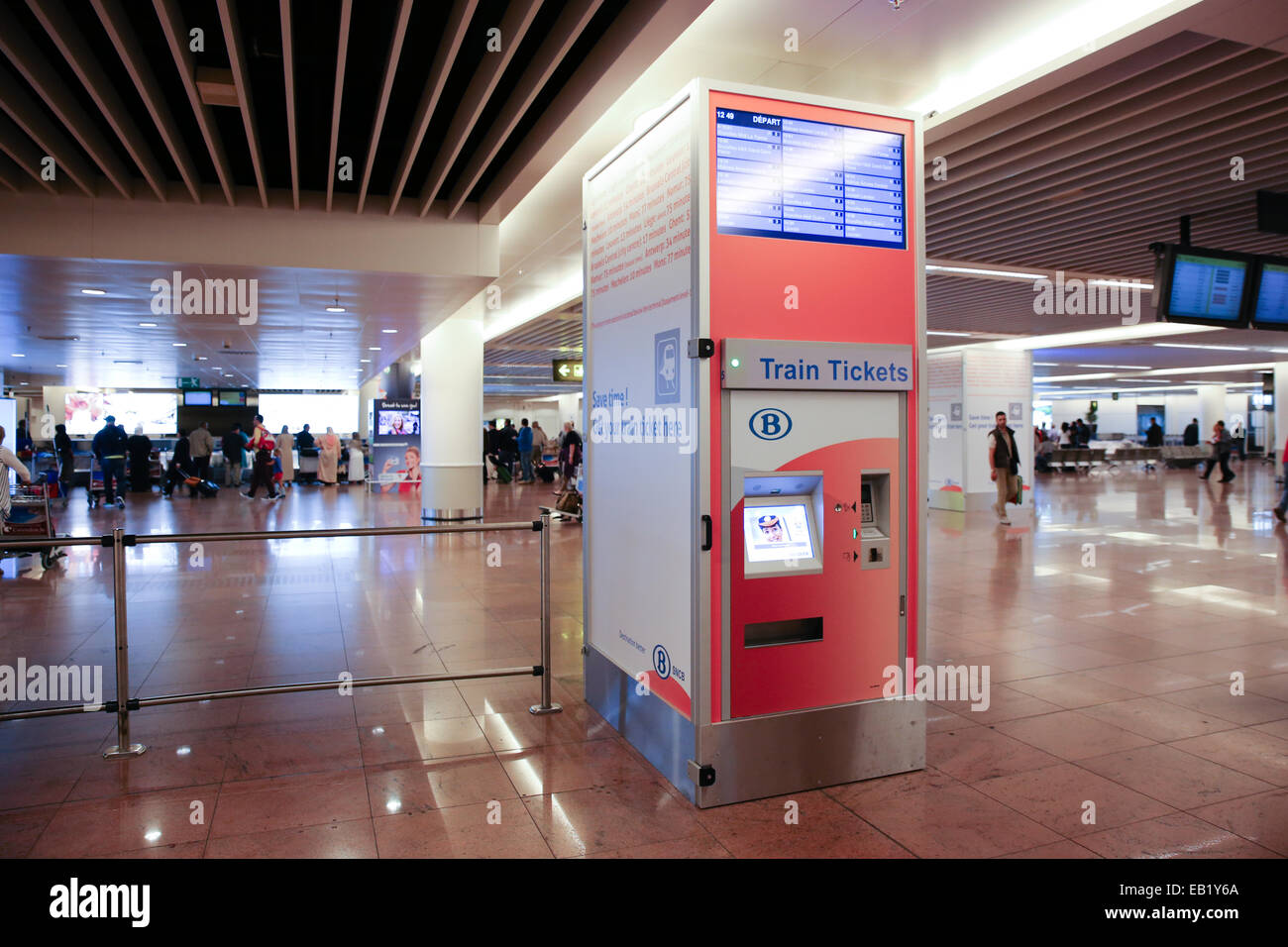 brussels train ticket machine inside airport Stock Photo - Alamy