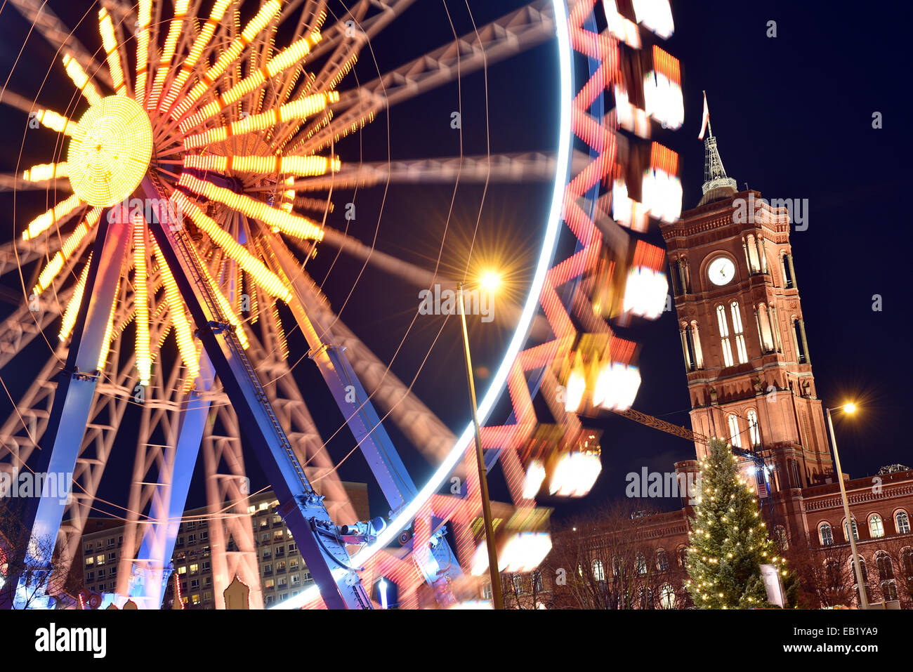Berlin, Germany. 24th Nov, 2014. A ferris wheel at the Christmas market ...