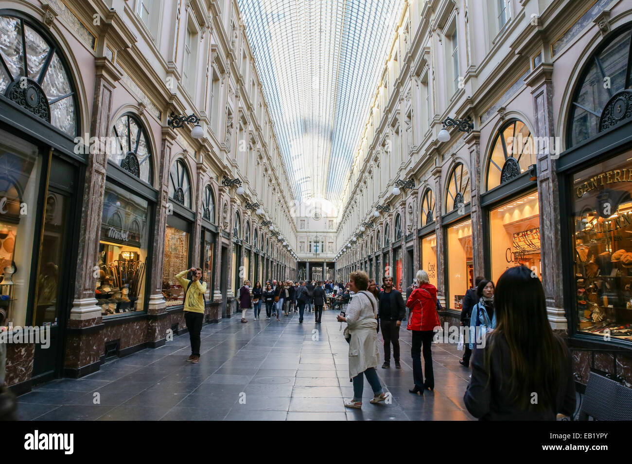 Galeries Royales Saint-Hubert Brussels Stock Photo - Alamy Galeries Royales Saint-Hubert Brussels Stock Photo - Alamy