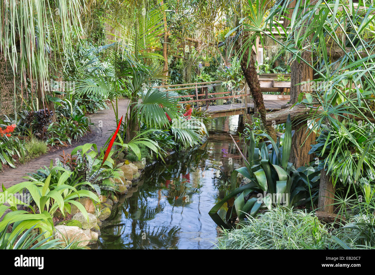Botanical garden trail hi-res stock photography and images - Alamy