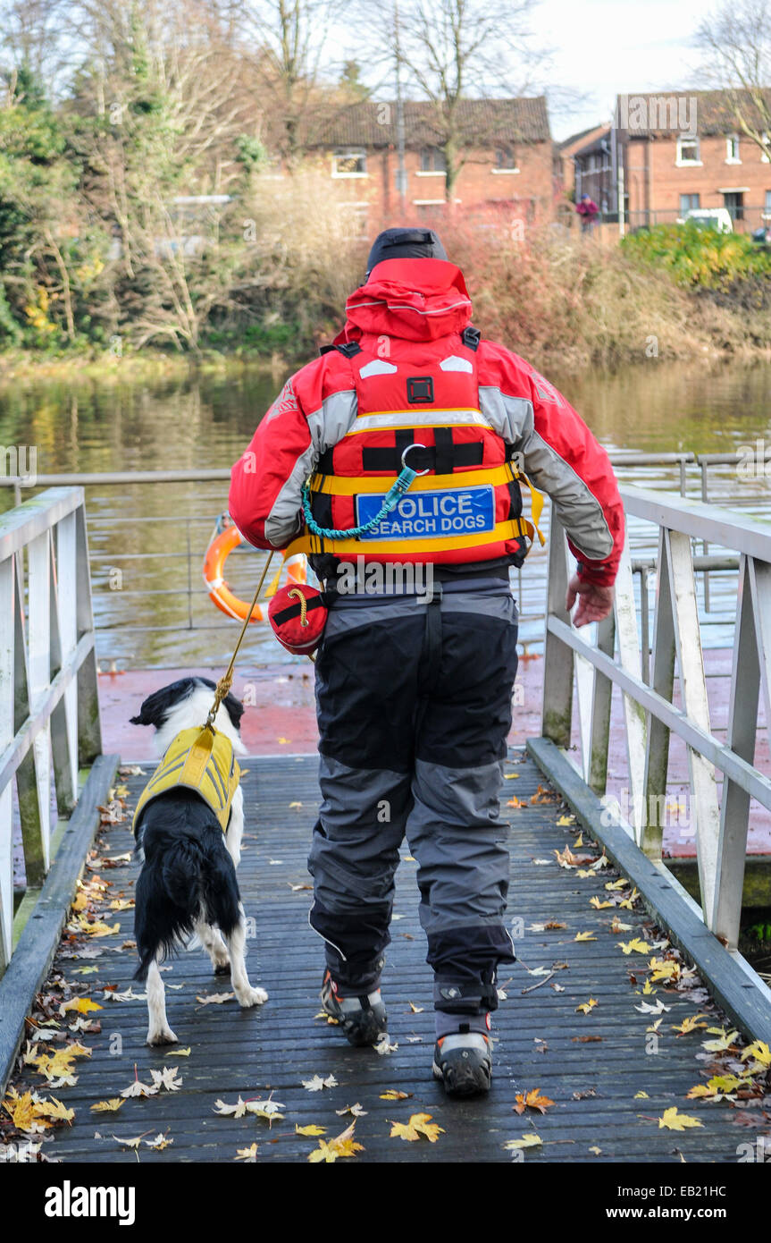 Belfast, Northern Ireland. 24 Nov 2014 - A PSNI specialist dog handler ...
