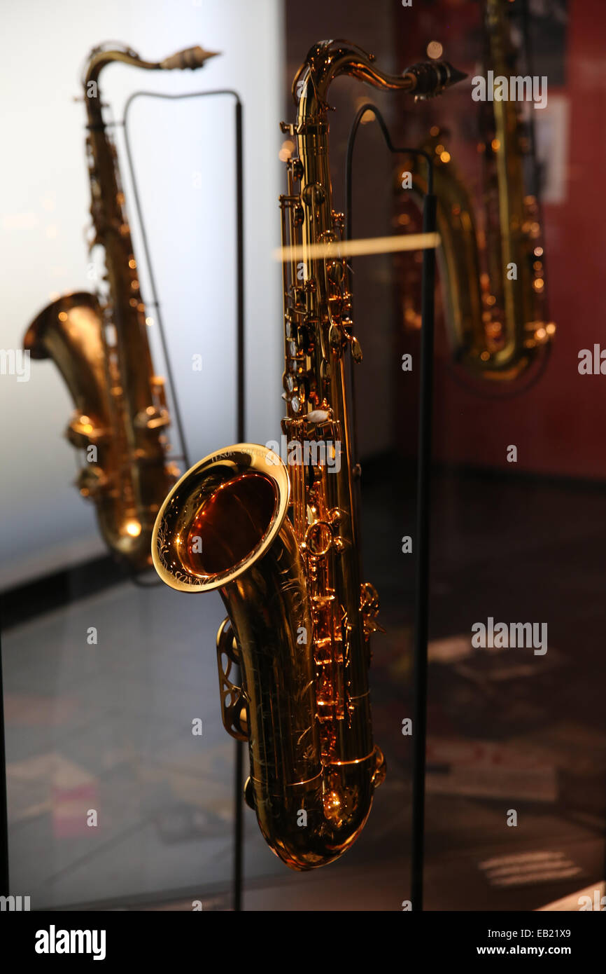 Bass clarinet hi-res stock photography and images - Alamy