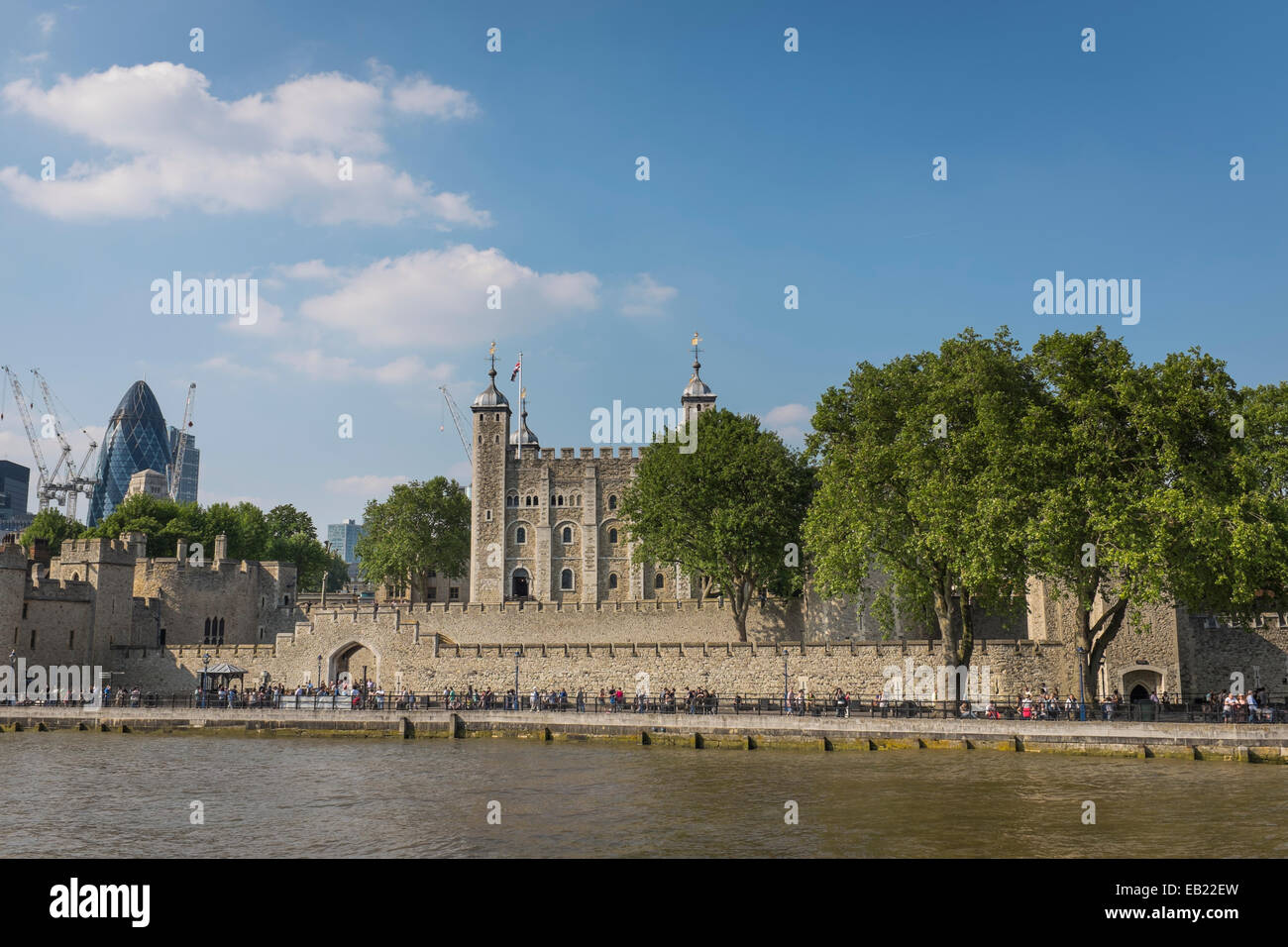 Queue tower of london hi-res stock photography and images - Alamy
